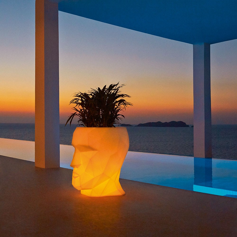 ¿Cómo escoger los mejores maceteros para terraza? - Muebles Lluesma